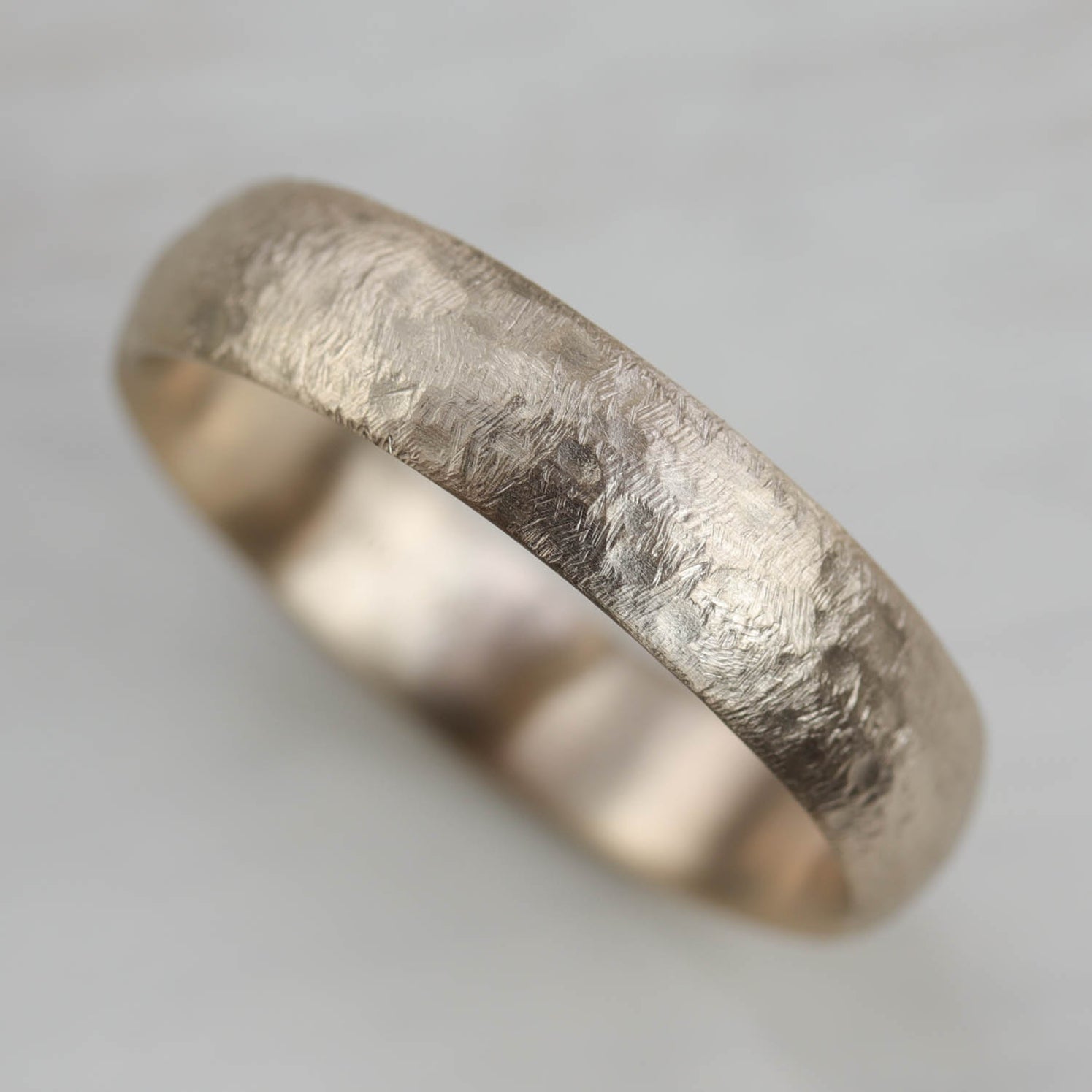 Rugged Texture Hand-carved Classic Ring - Eco-friendly – Aide-mémoire